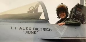 “They are real”: Ex-fighter pilot who witnessed the Tic-Tac UFO speaks ...
